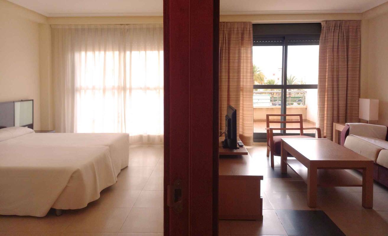 Apartamentos | CONJUNTO DE APARTAMENTOS TURISTICOS MARINA REY en ...